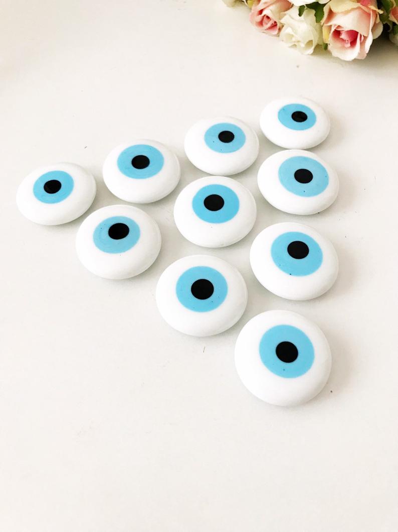 White handmade evil eye glass bead magnet – Evileyefavor